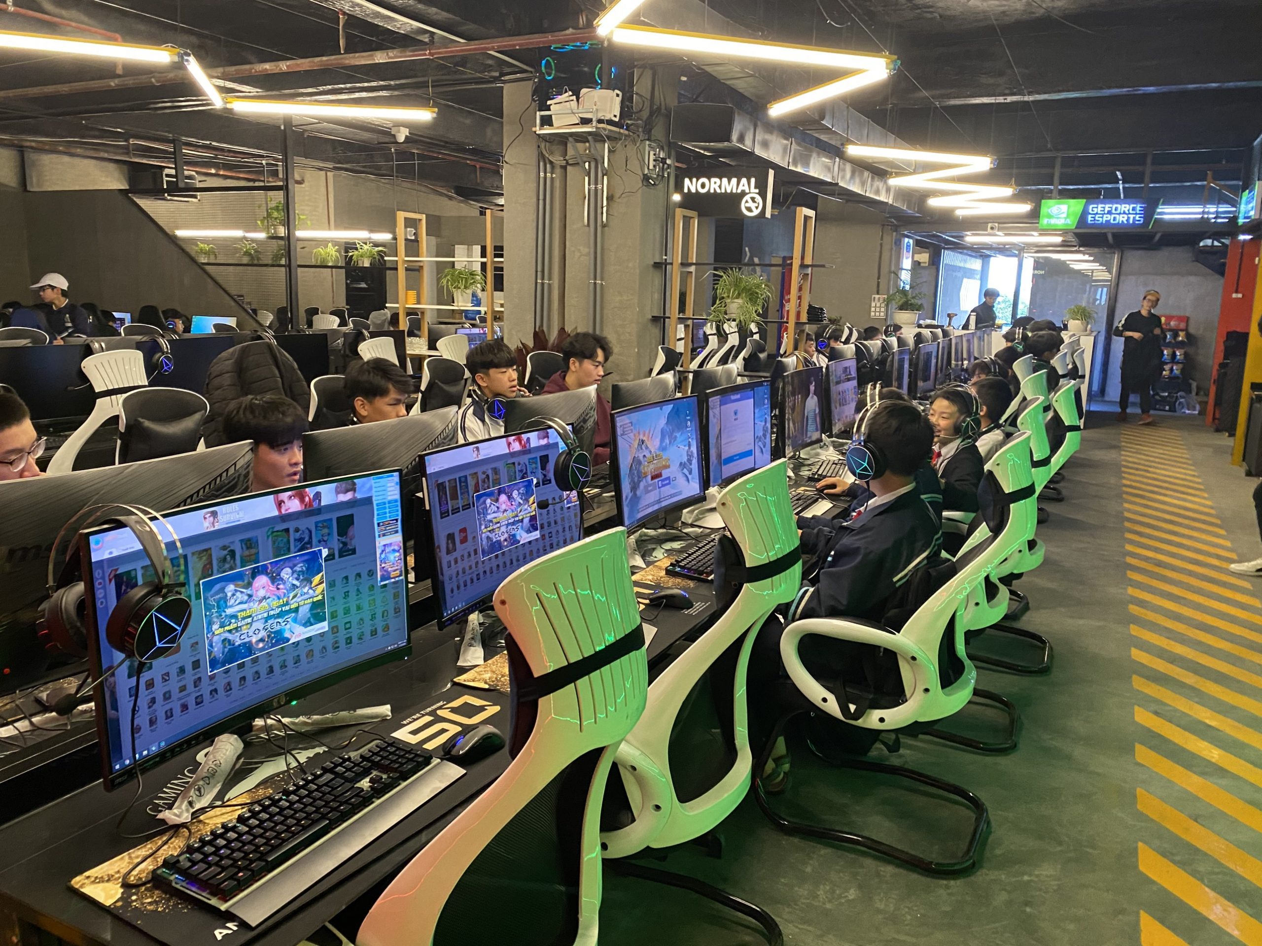 Gaming Gang - Phòng máy chuẩn "AMD Platinum iCafe" tại Đà Lạt