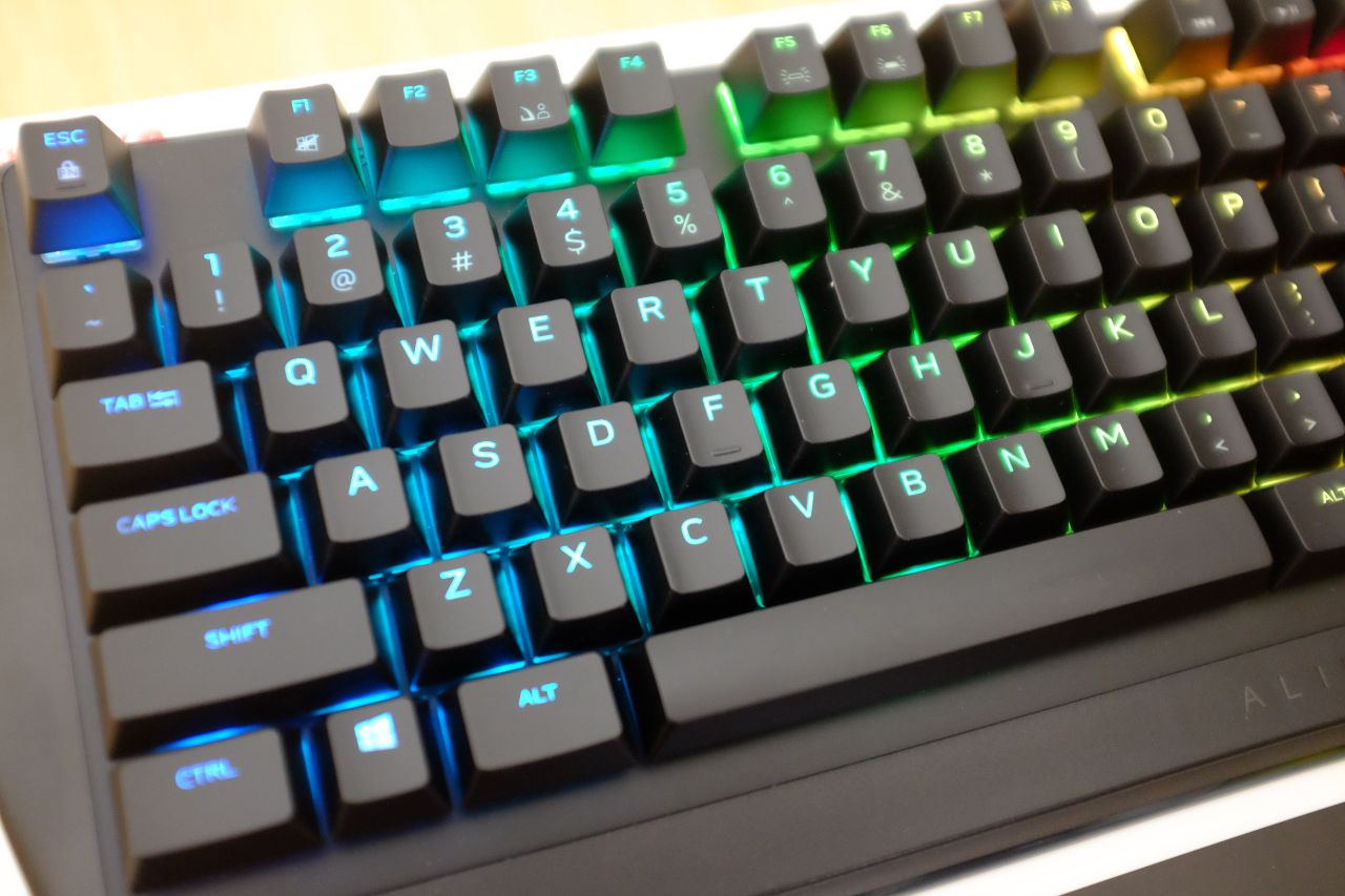 Alienware AW410K - Đánh Giá Gaming Gear